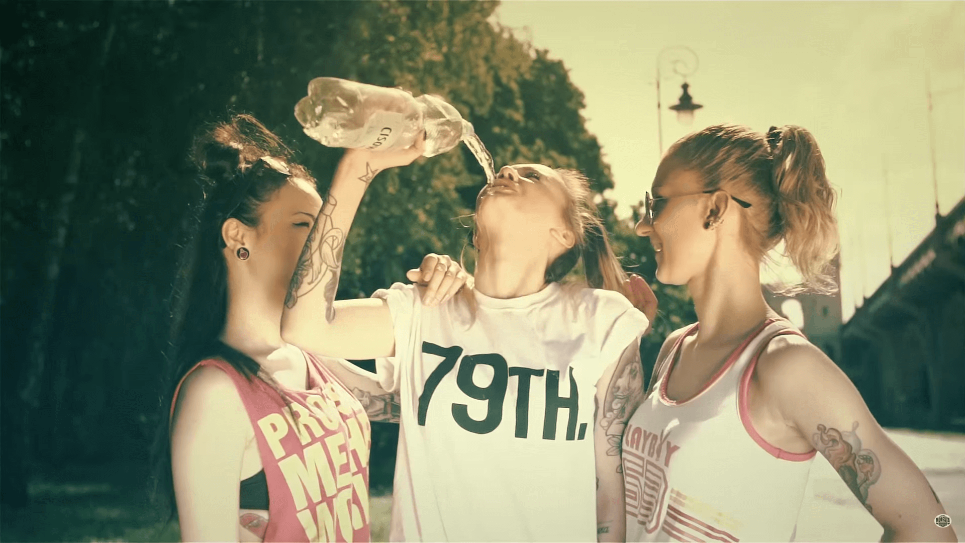 VIENIO FEAT. SOKÓŁ – NIE ZABIJAJ DZIECKA, KTÓRE SIEDZI WE MNIE ...